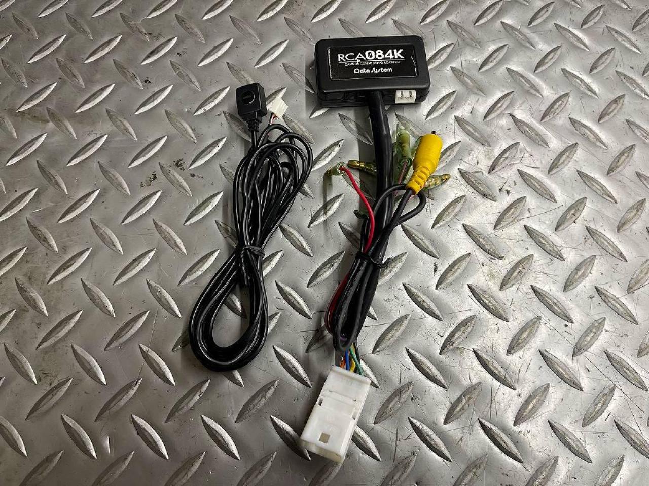 【ワケアリ】DataSystem 【RCA084K】 スズキ 全方位モニター付メモリーナビゲーション用 カメラ接続アダプター | カー用品 カーAVアクセサリー オーディオカプラー・ケーブル類 ...