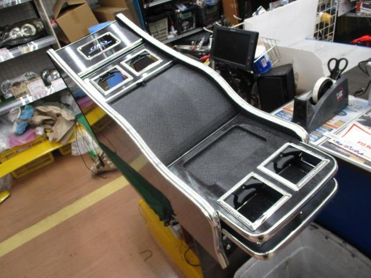 GARSON D･A･D ラグジュアリーセンターキャビネット E52エルグランド用 | カー用品 インテリア その他インテリアを通販で購入する | 中古カー＆バイク用品の販売ならアップガレージ