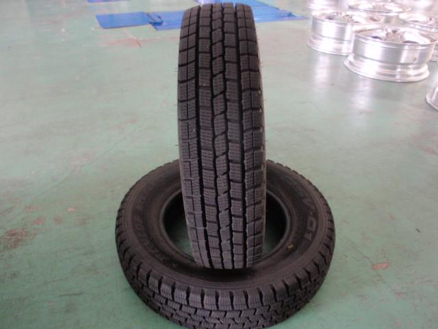 W1506-509 DUNLOP DSV-01 2本セット | カー用品 スタッドレスタイヤ 12インチスタッドレスタイヤを通販で購入する | 中古カー＆バイク用品の販売ならアップガレージ