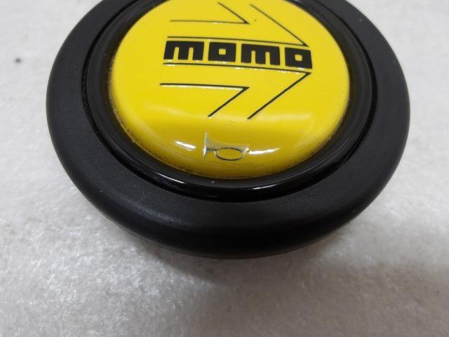 MOMO ホーンボタン MOMO YELLOW HB-03 | 中古品 | アップガレージ 埼玉久喜店 | カー用品 インテリア ステアリング ...