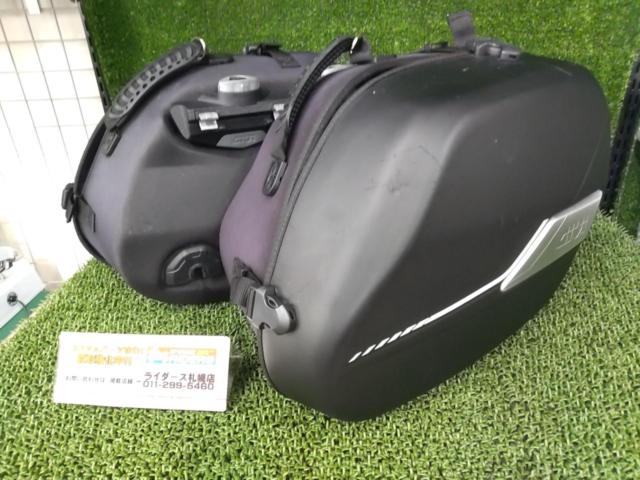 【GIVI】ST604 Multi lockサイドバッグ左右セット 容量:22L×2 | バイク用品 ツーリング用品 バッグ(二輪)を通販で ...
