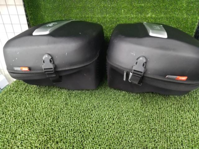 【GIVI】ST604 Multi lockサイドバッグ左右セット 容量:22L×2 | バイク用品 ツーリング用品 バッグ(二輪)を通販で ...