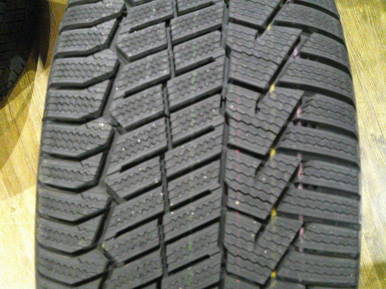 Continental North Contact NC6 | 中古品 | アップガレージ 加古川店 | カー用品 スタッドレスタイヤ 20 ...