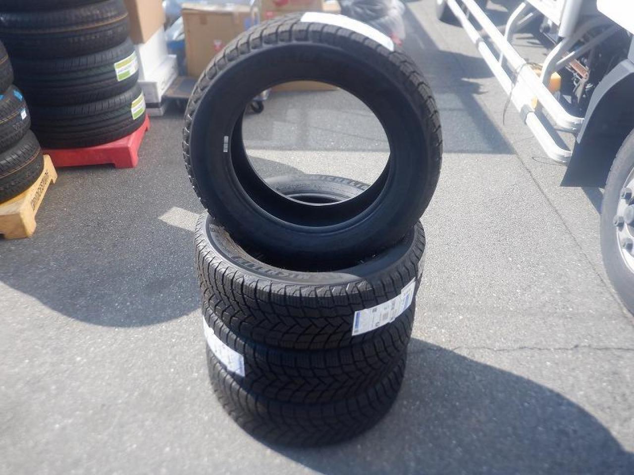 MICHELIN (ミシュラン) X-ICE SNOW 205/60 R16 96H XL | カー用品 スタッドレスタイヤ 16インチスタッドレスタイヤを通販で購入する | 中古カー＆バイク ...