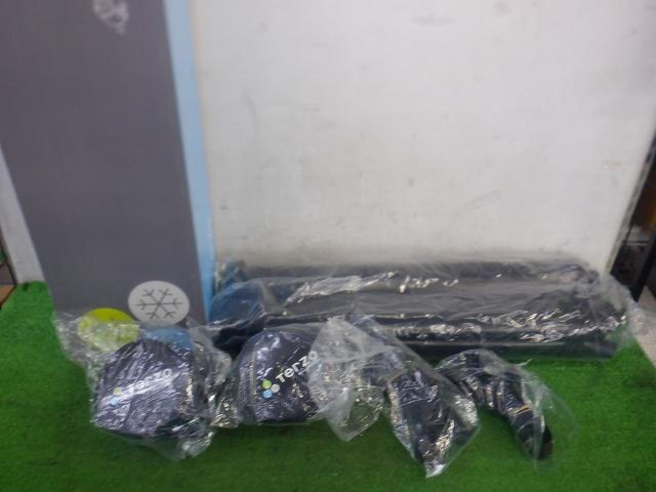 値下げしました TERZO EM45 サーフボード積載用キット 2枚積み(ボードクッション付) | カー用品 キャリアを通販で購入する | 中古カー＆バイク用品の販売ならアップガレージ