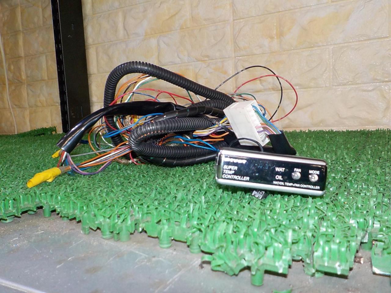 Pivot Super TEMP Controller(スーパーテンプコントローラー STC) | カー用品 電装系 チューニング電装を通販で ...