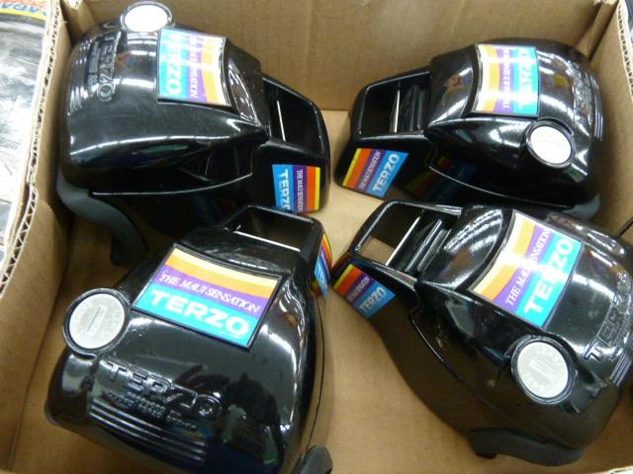 TERZO EF-JR(フットセット)+JR1(フックセット)レガシィツ-リングワゴン/アウトバック H10/6月～H15/4月迄 ダイレクト ...