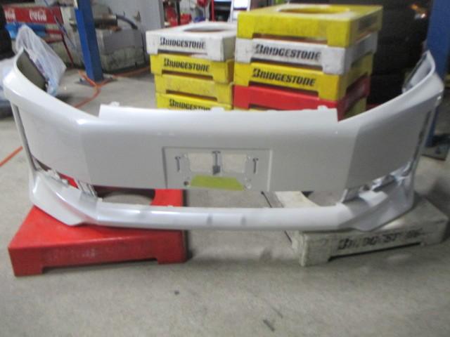 TOYOTA 80ヴォクシー(ハイブリット)純正フロントバンパー | カー用品 ボディパーツ フロントエアロを通販で購入する | 中古カー ...