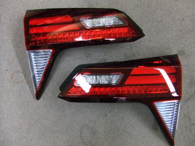 HONDA(ホンダ) VEZEL(ヴェゼル) 純正トランクテール 左右セット | 中古品 | アップガレージ 水戸店 | カー用品 ボディ ...