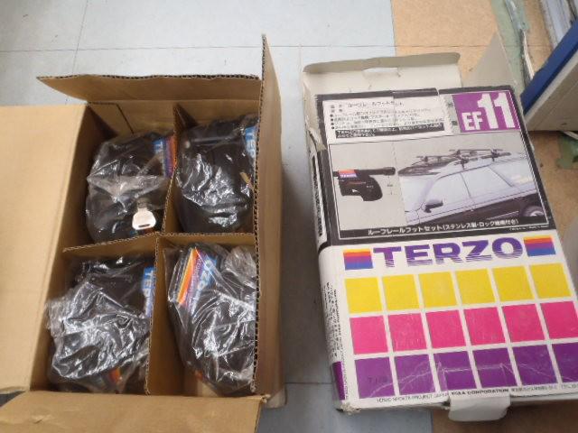 TERZO EF11 ルーフレールフットセット | カー用品 キャリアを通販で購入する | 中古カー＆バイク用品の販売ならアップガレージ