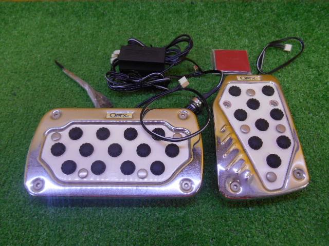 【ワイルドスピードでお馴染みOPTX!!】Street Glow OPTX ELネオンペダル(オートマ用) | カー用品 インテリア その他 ...