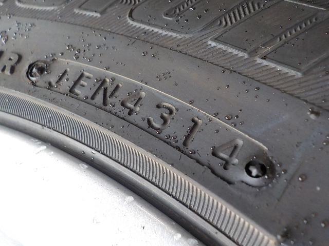 【ボルボV40用】AUTOMOBILE TECHNIK VST + BRIDGESTONE（ブリヂストン） BLIZZAK REVOGZ ...