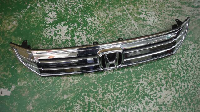 HONDA RK1ステップワゴン前期純正 フロントグリル | カー用品 ボディパーツ グリルを通販で購入する | 中古カー＆バイク用品の販売 ...