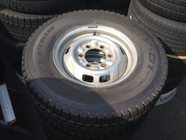 NISSAN キャラバン純正スチールホイール・DUNLOP DSV-01 4/4 | 中古品 | アップガレージ 岐阜店 | カー用品 ...