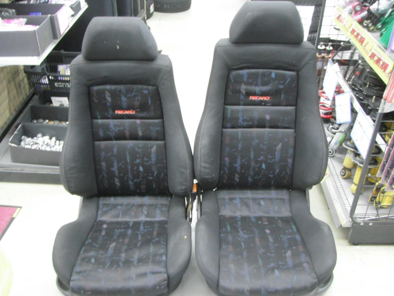 VW ゴルフ3純正RECARO | カー用品 シート リクライニングシート(レカロ)を通販で購入する | 中古カー＆バイク用品の販売ならアップガレージ