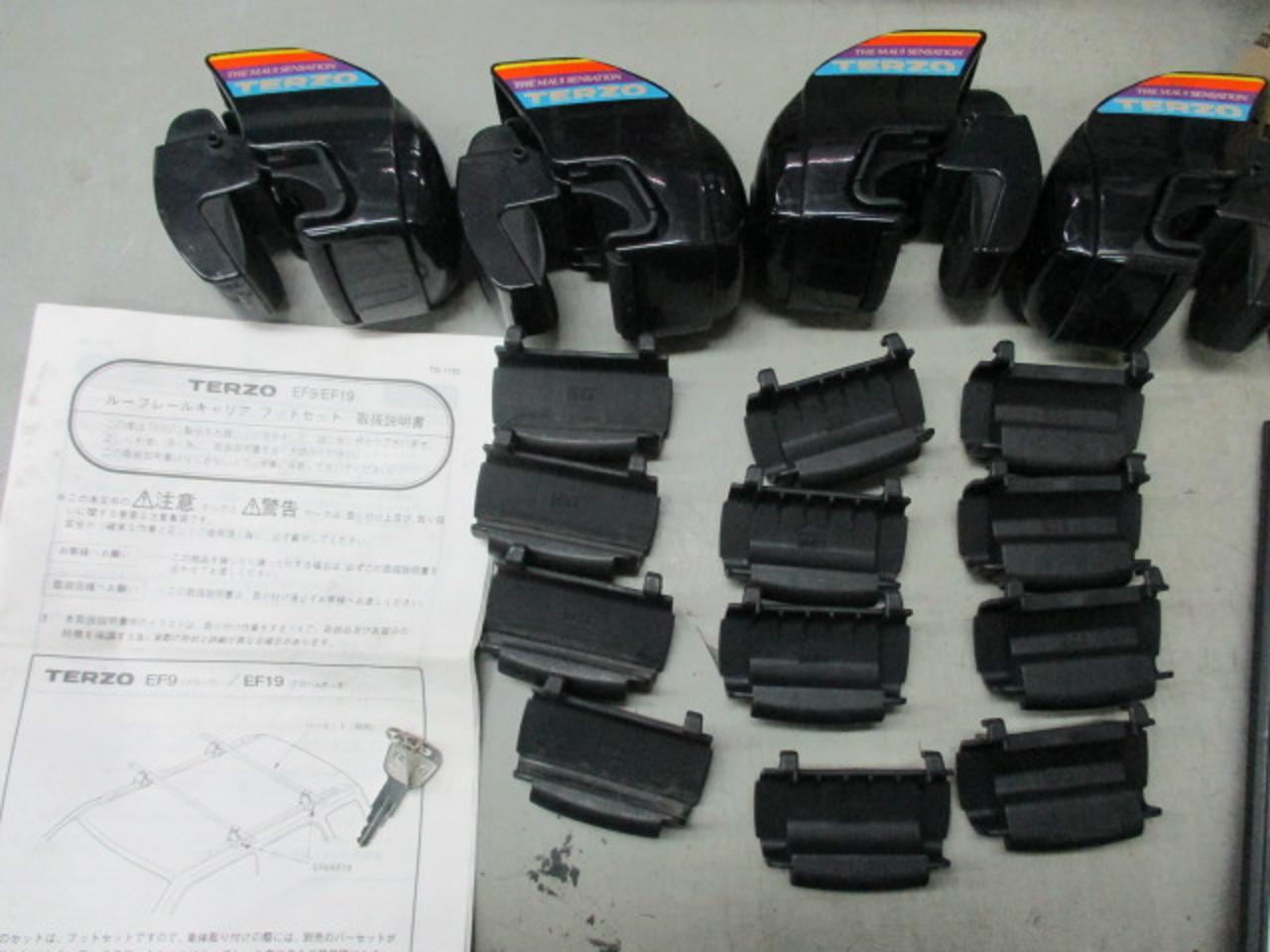 TERZO EF9 ルーフレールキャリア フットセット | カー用品 キャリアを通販で購入する | 中古カー＆バイク用品の販売ならアップガレージ