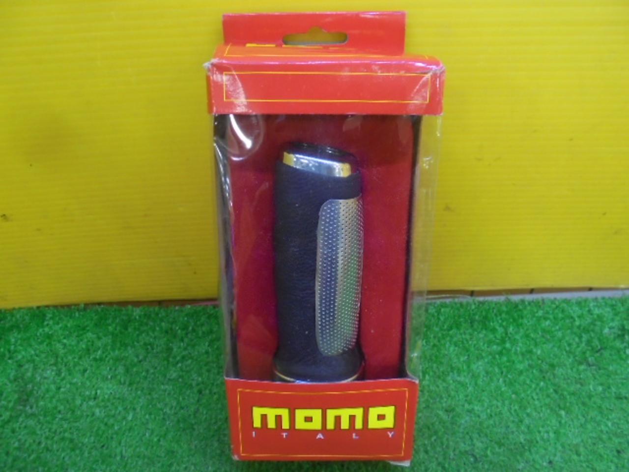 MOMO PIT STOP AIR METAL サイドブレーキカバー | 新古品 | アップガレージ 三郷インター店 | カー用品 インテリア ...