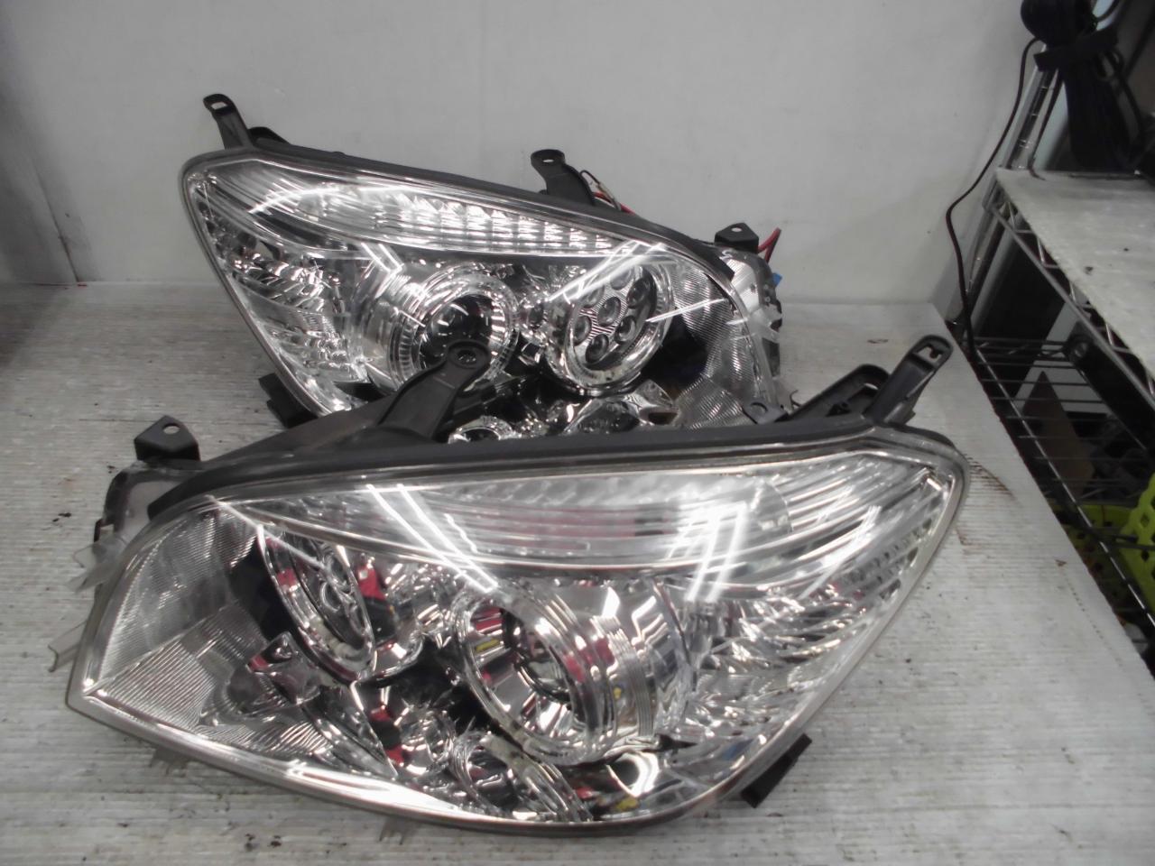 TOYOTA 純正加工イカリング付きバルカンヘッドライト 【RAV4/ACA30!!ドレスアップにオススメです♪】 | カー用品 ボディパーツ ...