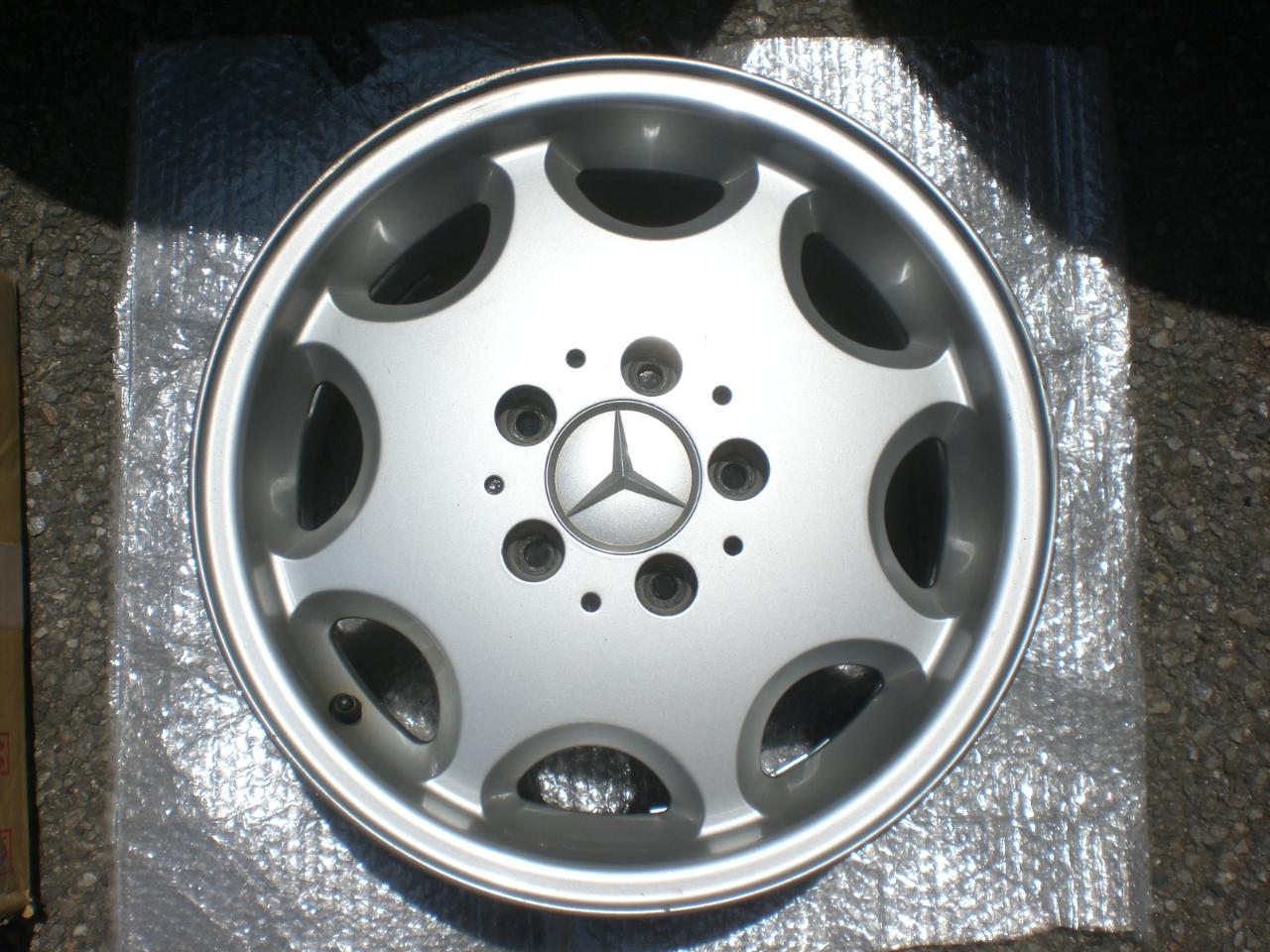 メルセデスベンツ W201?純正ホイール | 中古品 | アップガレージ 半田武豊店 | カー用品 アルミホイール 15インチホイールを通販で ...