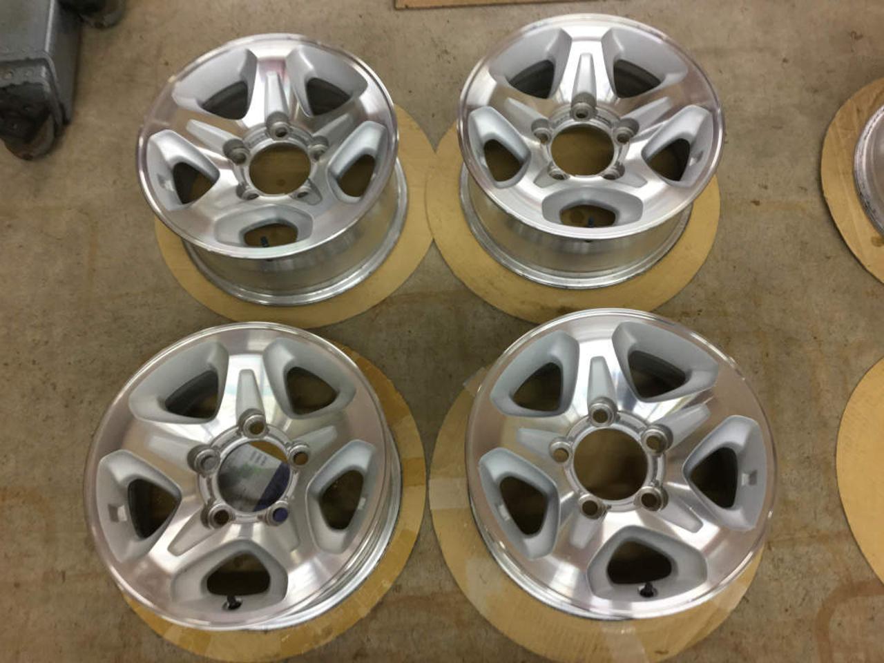 トヨタ(TOYOTA) GRJ76 ランドクルーザー ランクル 純正 16インチアルミホイール 7Jx16±0 150-5H 4本 | カー ...