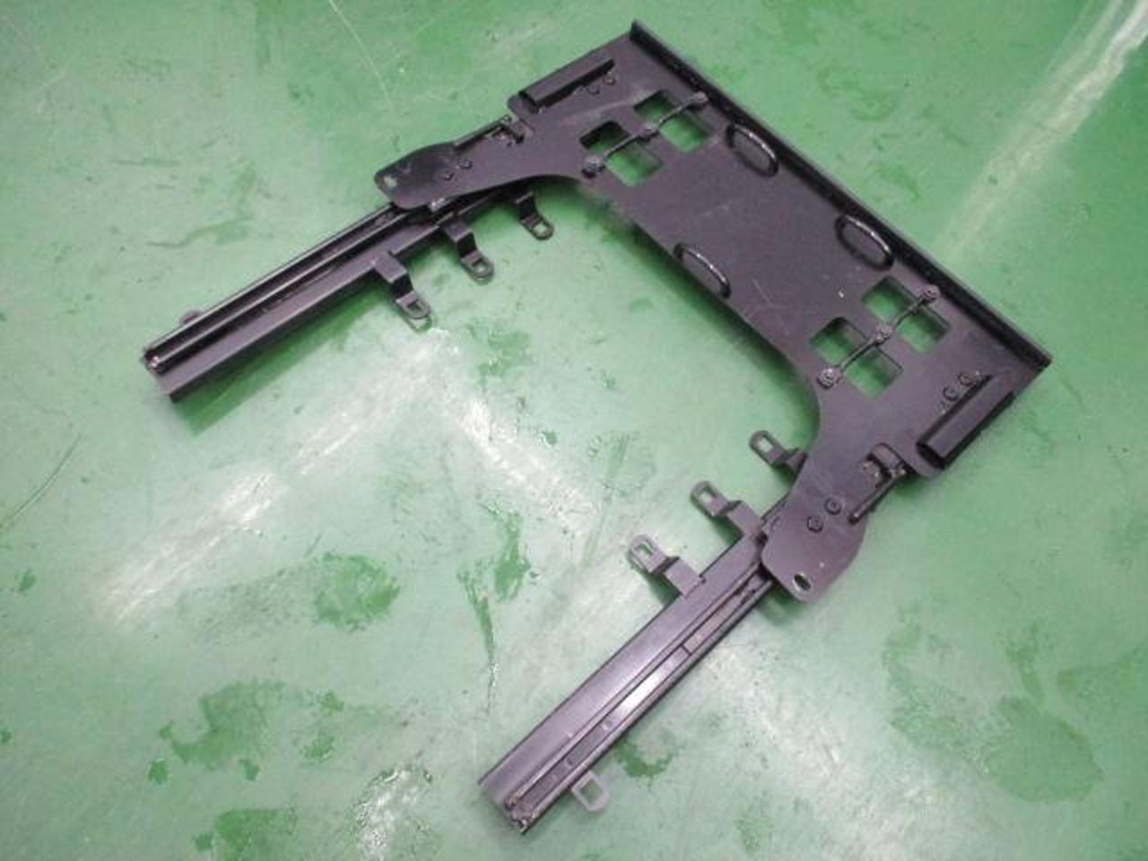 GARSON DAD セカンドシートスライドキット (ハイエース/200系) | カー用品 シート シートレール(その他)を通販で購入する | 中古カー＆バイク用品の販売ならアップガレージ