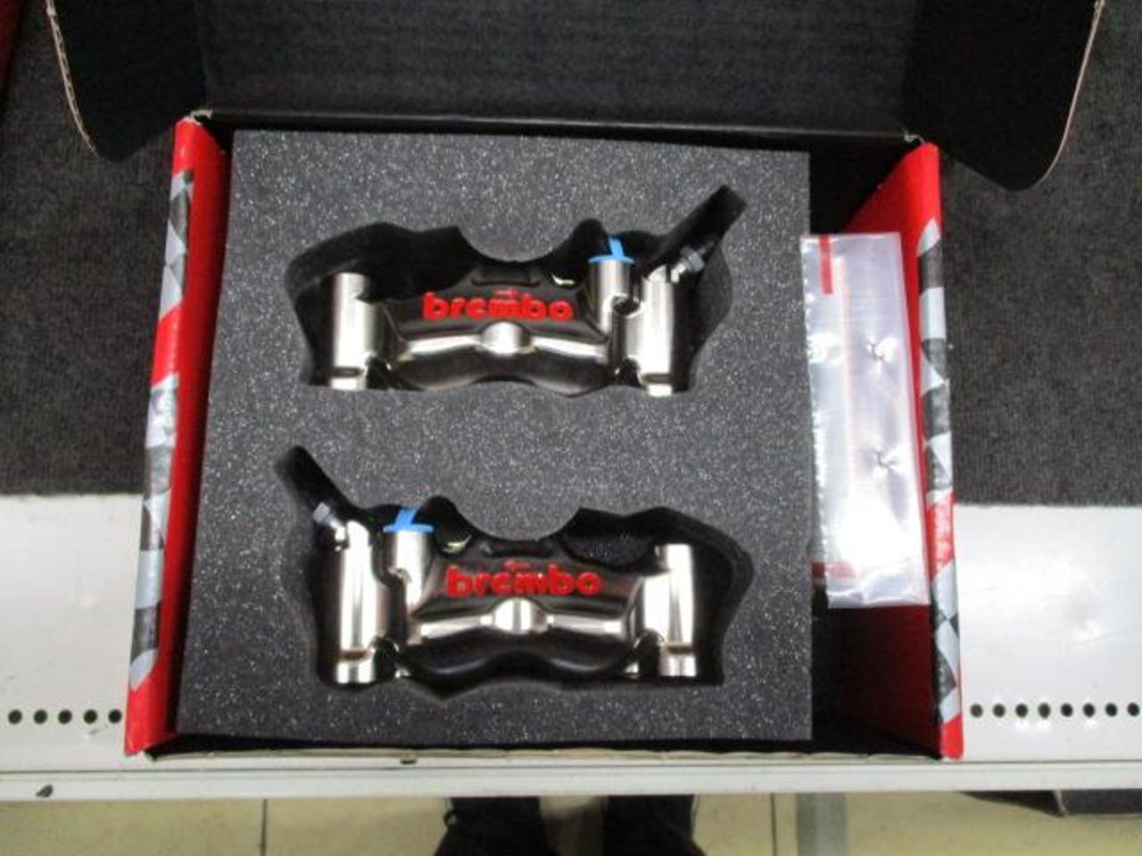 Brembo(ブレンボ) 220.B010.10 HP GP-4RX キャリパーキット ニッケルコート ラジアル 108mm | 新古品 | アップガレージ ライダース柏店 | バイク用品 ...