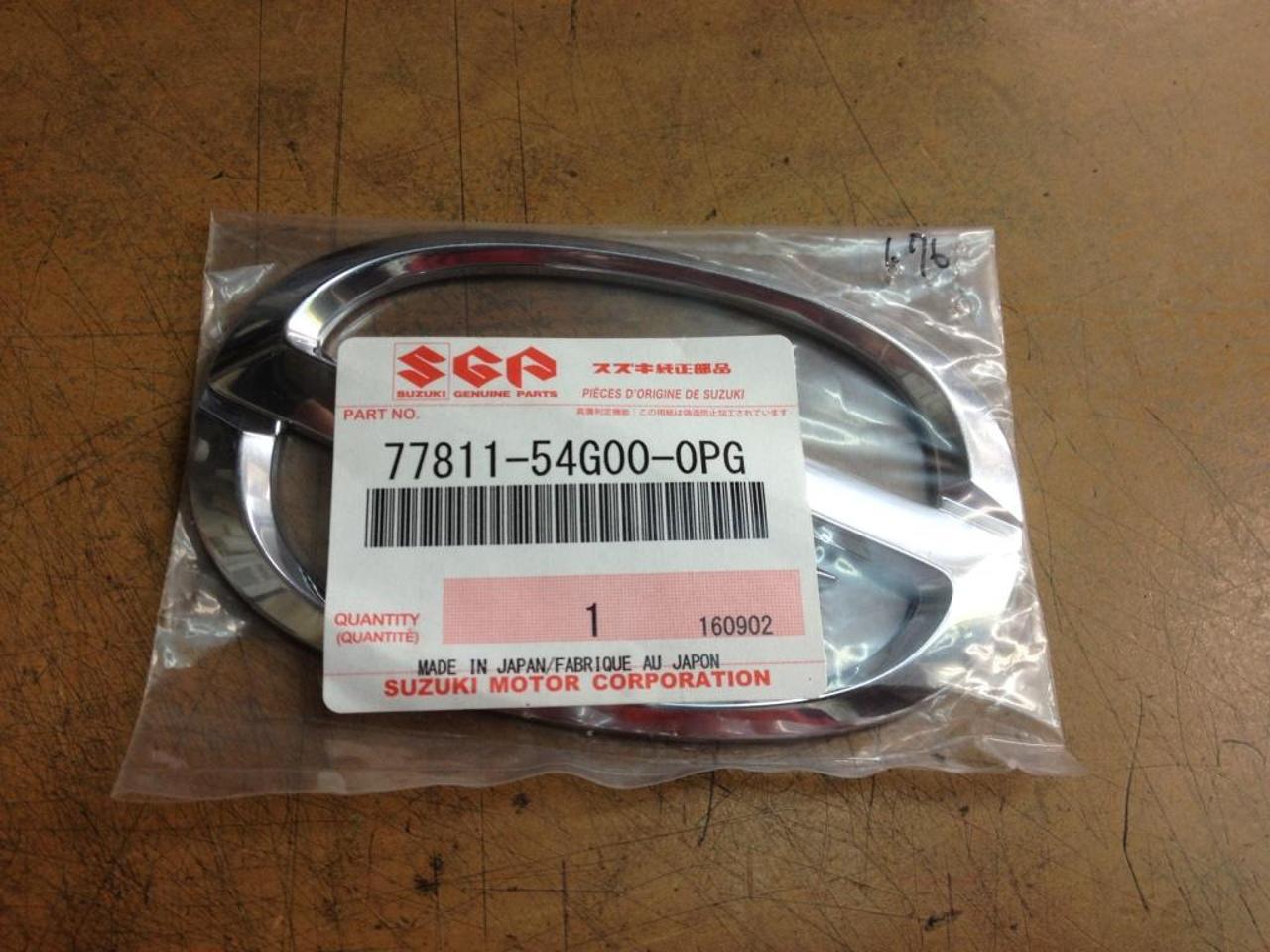 SUZUKI エンブレム 77811-54G00-0PG | 新古品 | アップガレージ 岐阜店 | カー用品 ボディパーツ その他ボディ ...