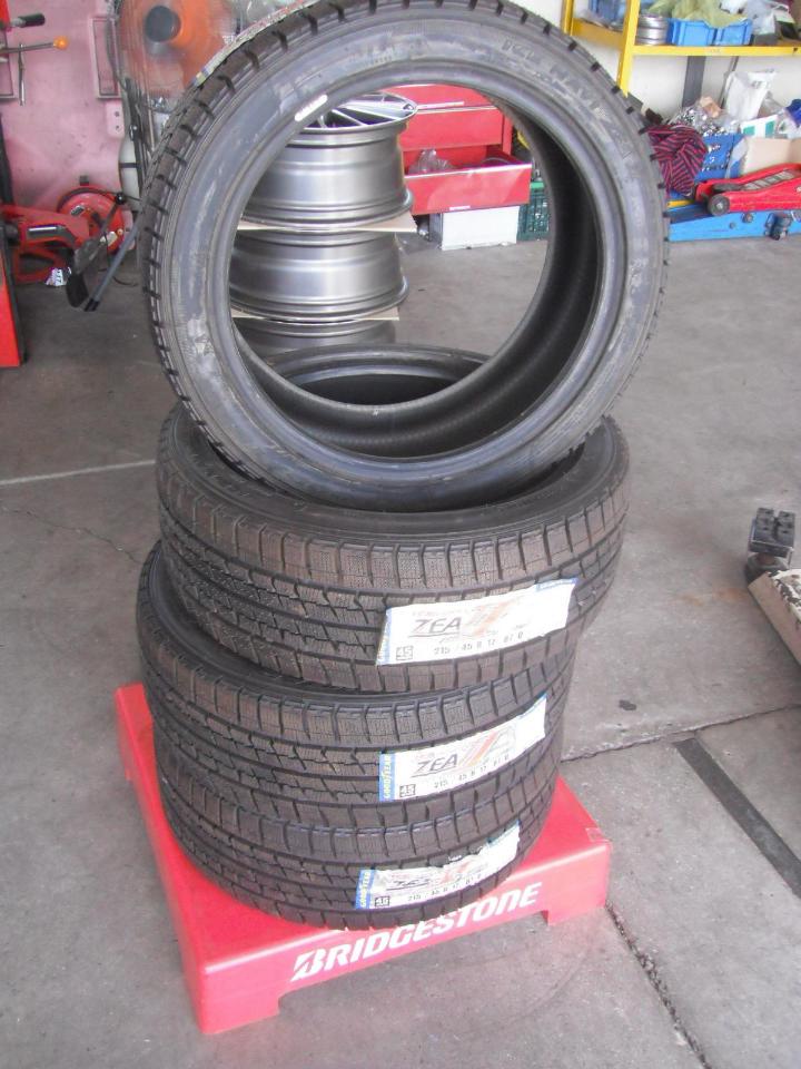 GOODYEAR ICE NAVI ZEA2 | カー用品 スタッドレスタイヤ 17インチスタッドレスタイヤを通販で購入する | 中古カー ...