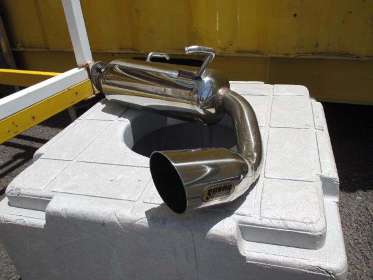 SUXON 4×4マフラー | カー用品 吸気・排気系 マフラーを通販で購入する | 中古カー＆バイク用品の販売ならアップガレージ