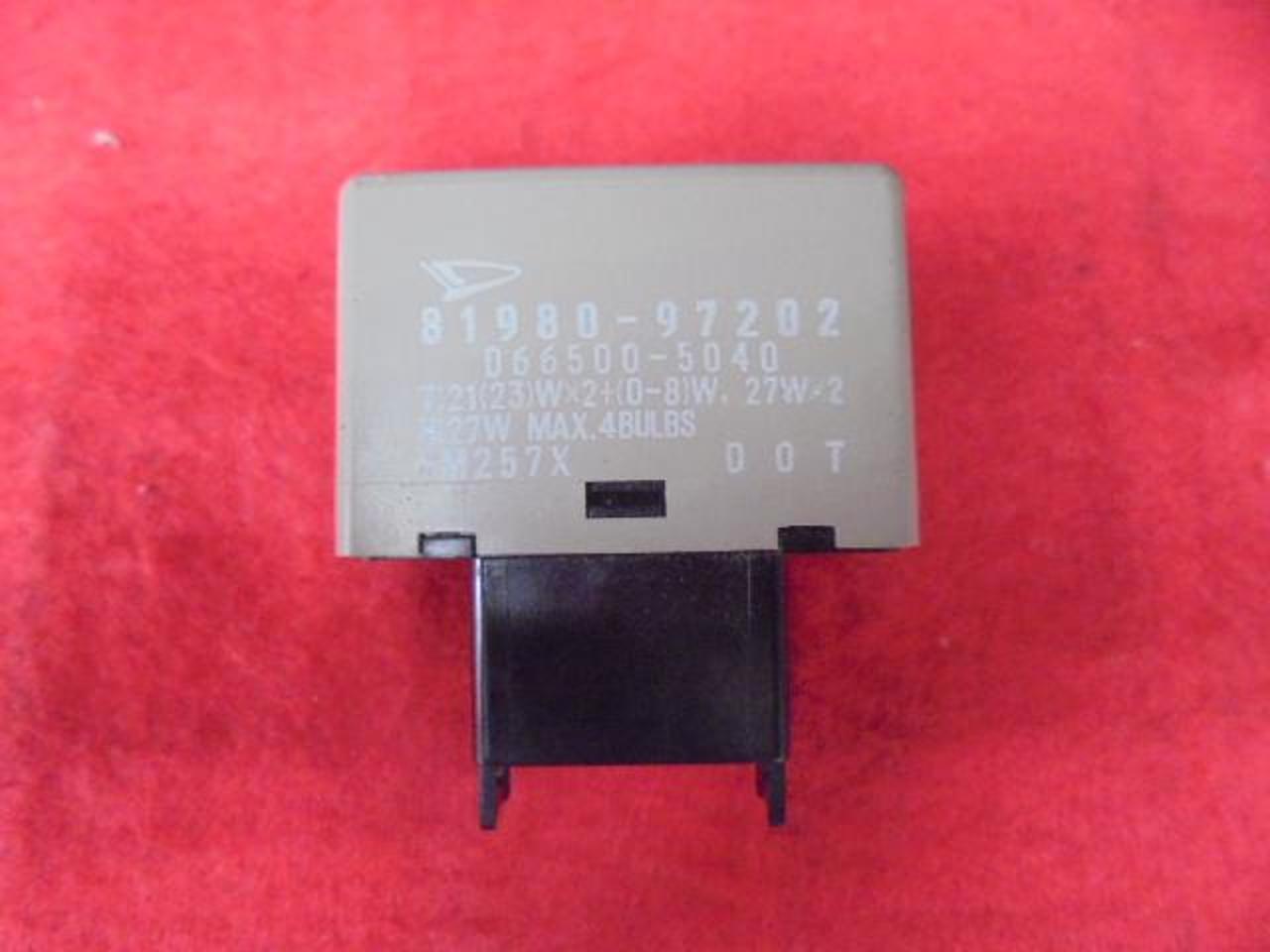 ダイハツ DENSO製 リレー 8ピン 81980-97202 | 中古品 | アップガレージ 豊明・国1店 | カー用品 電装系 その他電装 ...