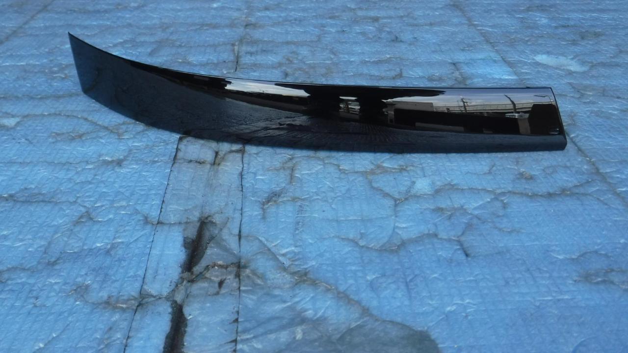 キャンペーン特価!【右のみ】トヨタ純正(TOYOTA) 純正ヘッドライトガーニッシュ 【53181-28060-C0】 | 新古品 | アップ ...