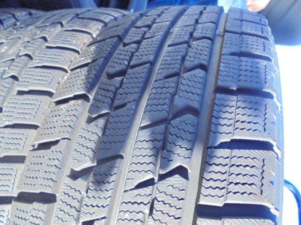 GOODYEAR ICE NAVI ZEA2 | カー用品 スタッドレスタイヤ 16インチスタッドレスタイヤを通販で購入する | 中古カー ...