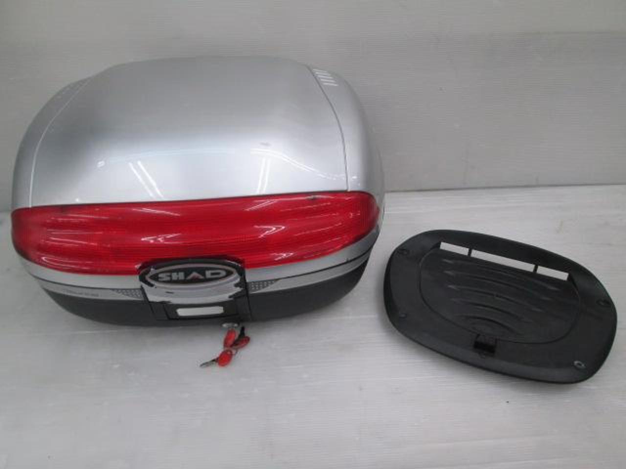 SHAD SH44 トップケース リアBOX 汎用 容量44L | バイク用品 ツーリング用品 BOX(二輪)を通販で購入する | 中古カー ...