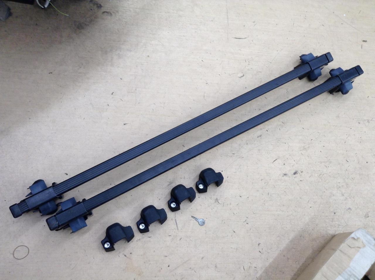 THULE(スーリー) フット(762)+ スクエアバー(117cm) | 中古品 | アップガレージ 横浜戸塚店 | カー用品 キャリアを ...