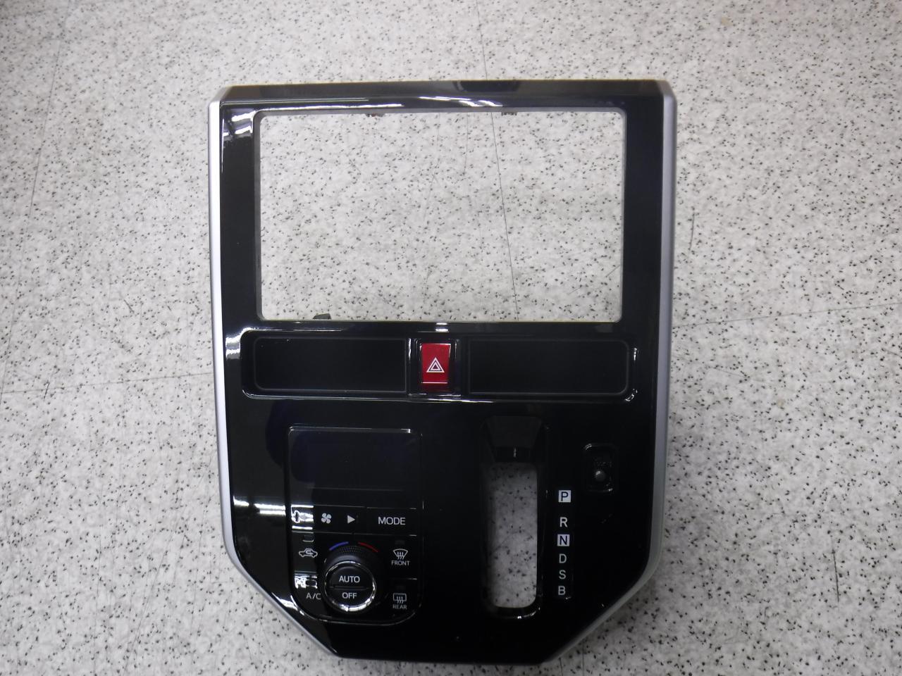 TOYOTA 純正オーディオパネル (55406-B1310) | カー用品 インテリア その他インテリアを通販で購入する | 中古カー ...