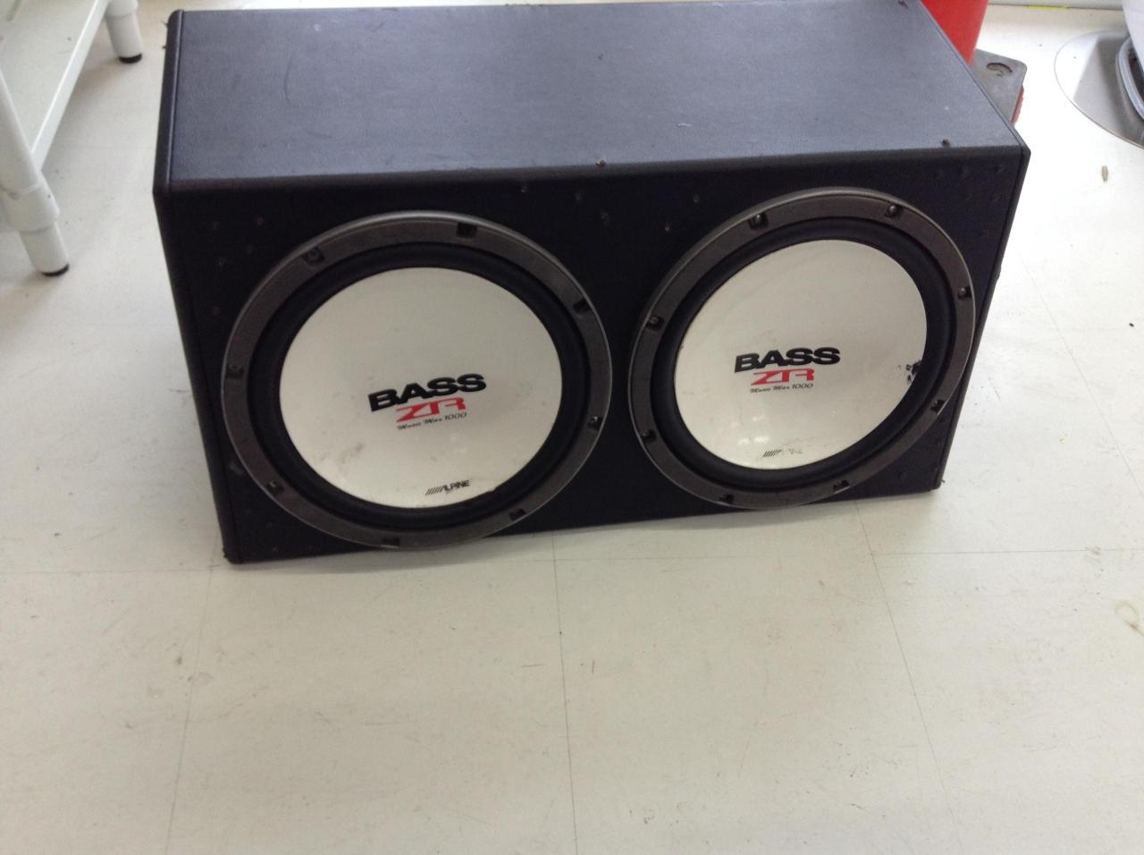 ALPINE ZR SWR-3040 BOX付ウーファー | カー用品 スピーカー サブウーハースピーカーBOX付を通販で購入する | 中古 ...