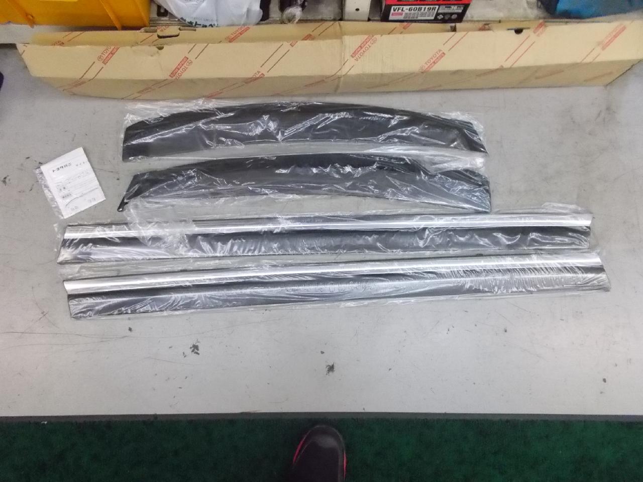 トヨタ純正(TOYOTA) サイドバイザー ドアバイザー(RVワイドタイプ) 08162-58010 | カー用品 ボディパーツ その他ボディ ...