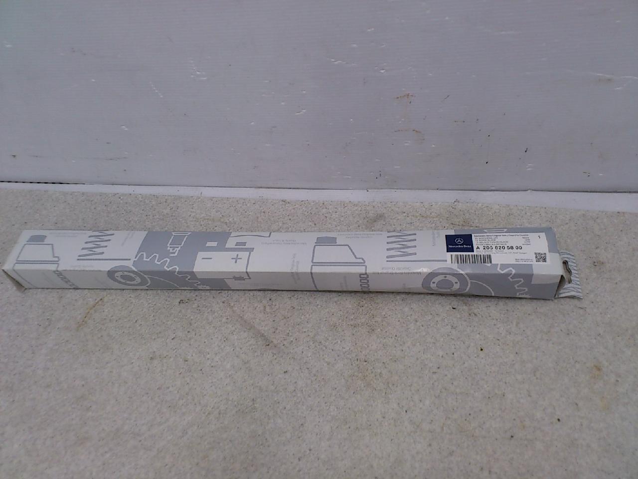 Mercedes-Benz 純正フロントワイパー 【A2058205800】 | 新古品 | アップガレージ 大阪門真店 | カー用品 ...