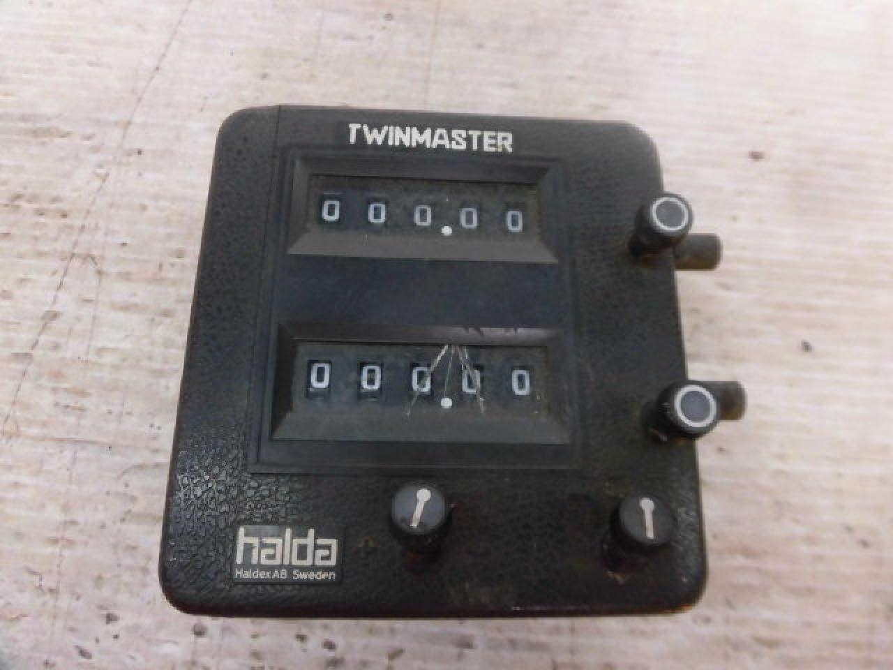 halda (ハルダ) TWIN MASTER ツインマスタートリップメーター クラシックラリーの必需品♪ | 中古品 | アップガレージ ...