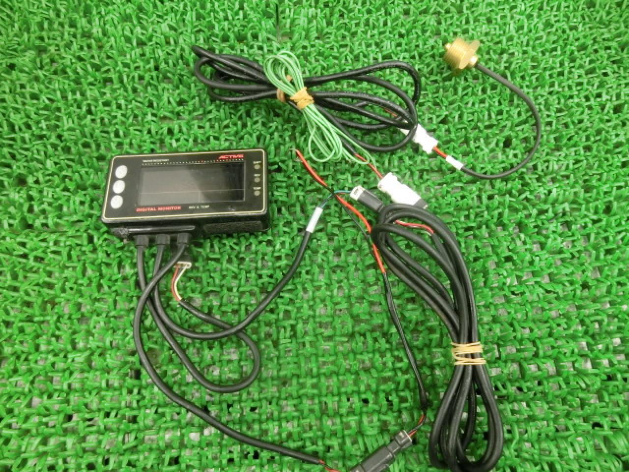 ACTIVE(アクティブ) デジタルモニター V3 REV&TEMP 汎用 | 中古品 | アップガレージ 横浜町田総本店 | バイク用品 メーター その他メーター(二輪)を通販で購入する ...