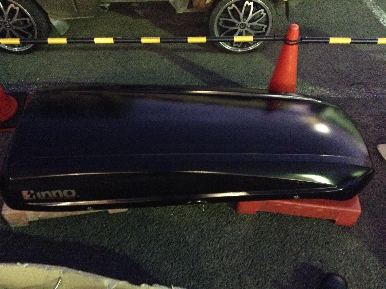 INNO BRQ124 SHADOW124 | カー用品 キャリア ルーフBOXを通販で購入する | 中古カー＆バイク用品の販売ならアップガレージ