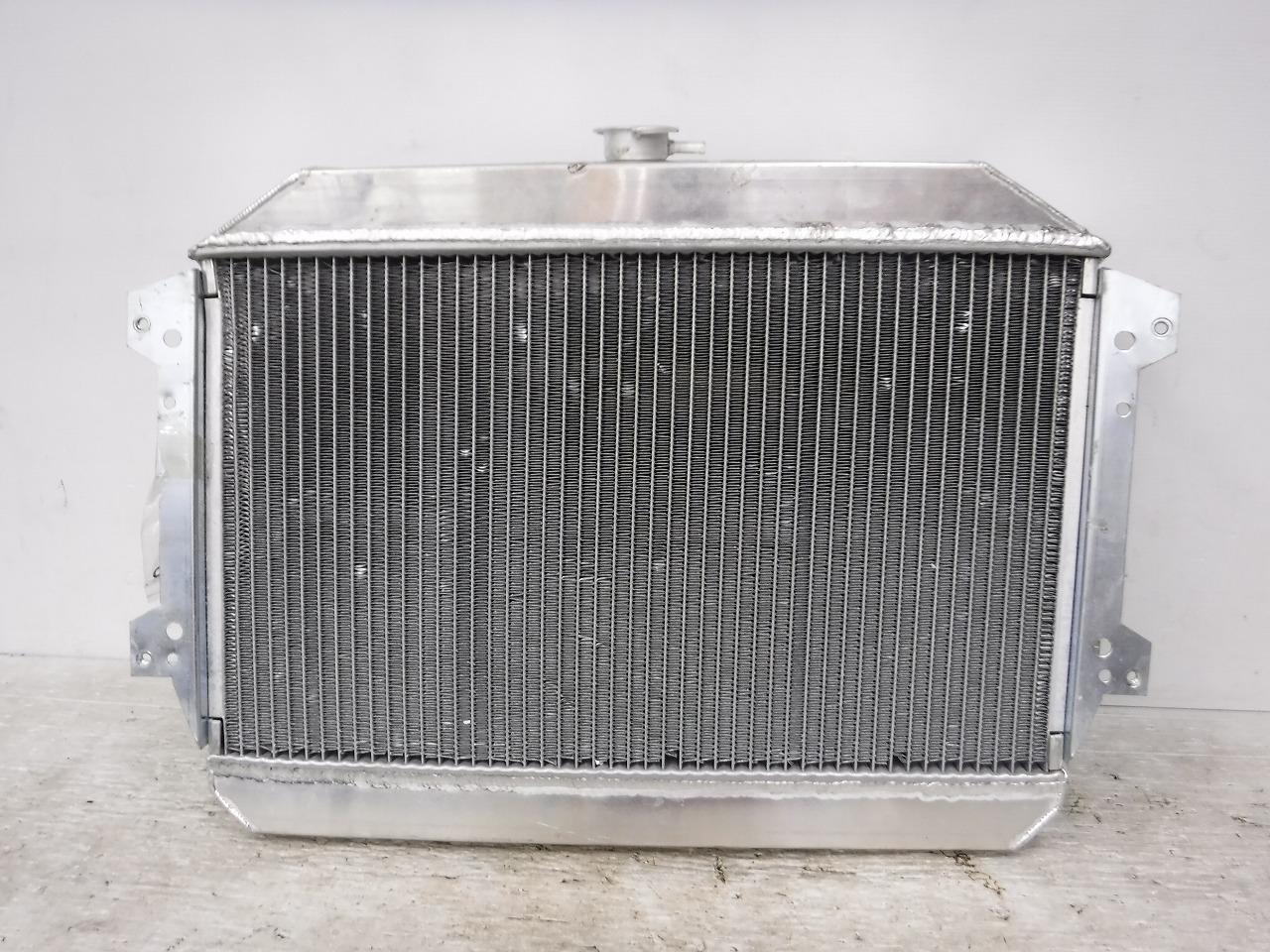 【フェアレディZ S30/240Z】メーカー不明アルミラジエター | カー用品 冷却系 ラジエターを通販で購入する | 中古カー＆バイク用品の ...