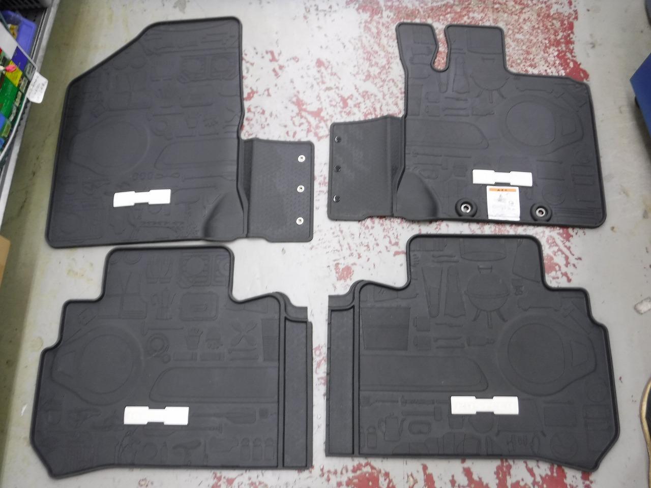 【ハスラーMR31S】オプションラバーフロアマット | カー用品 インテリア その他インテリアを通販で購入する | 中古カー＆バイク用品の販売 ...