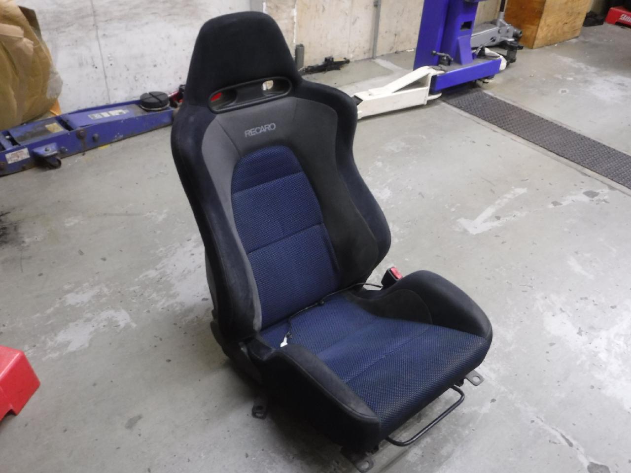 MITSUBISHI 純正RECAROシート | カー用品 シート リクライニングシート(レカロ)を通販で購入する | 中古カー＆バイク用品の ...