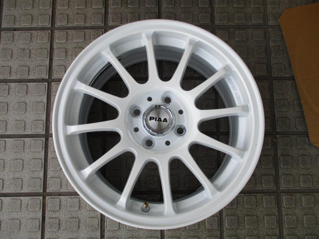 PIAA(ピア) FLOW FORMING SUPERLIGHT | 中古品 | アップガレージ 福井店 | カー用品 アルミホイール 15 ...