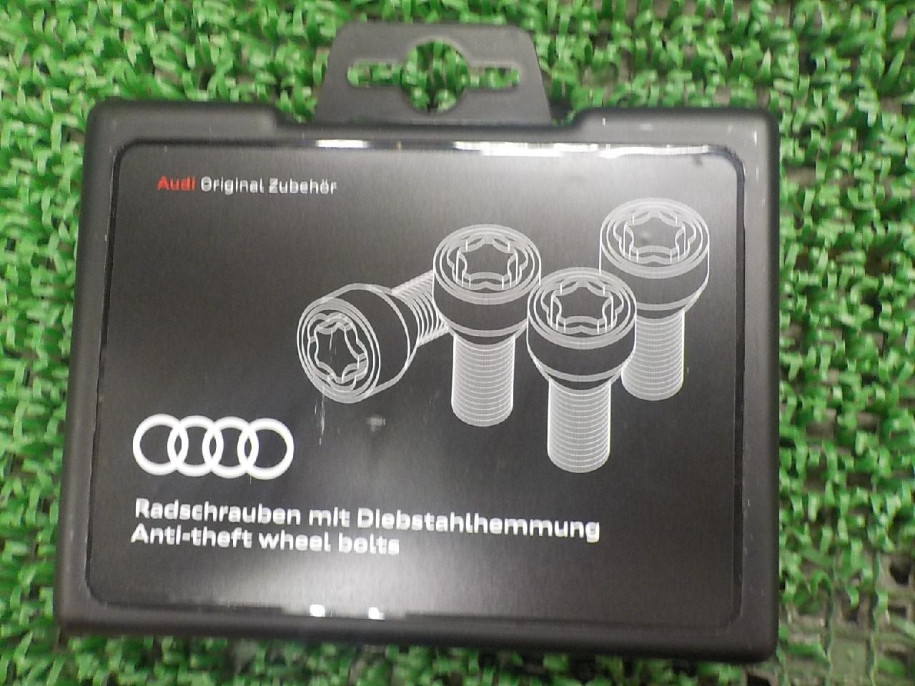 Audi Anti-theft wheel bolts | 中古品 | アップガレージ 練馬店 | カー用品 タイヤホイール関連 取付ナットを ...