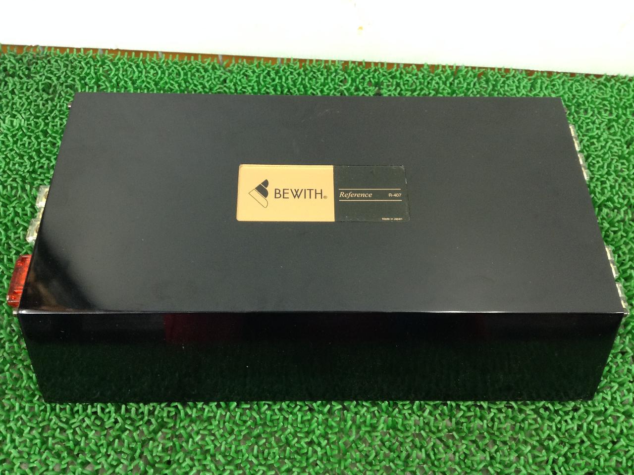 BEWITH(ビーウィズ) Reference R-407 【理想の車載用高音質パワーアンプを真正面から追求し,新回路技術 ”エアーサキット回路” を投入し開発されたリファレンスシリーズ ...