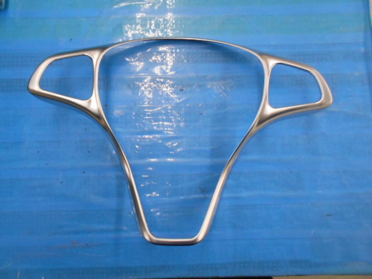 メーカー不明 ステアリングスポークカバー | カー用品 インテリア ステアリング関連を通販で購入する | 中古カー＆バイク用品の販売ならアップガレージ