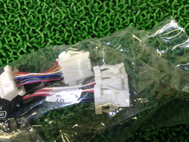 TRUSTインテリジェントインフォメーター TOUCH センサーアダプター NON-OBD用☆3/31値下げしました☆ | カー用品 メーター ...