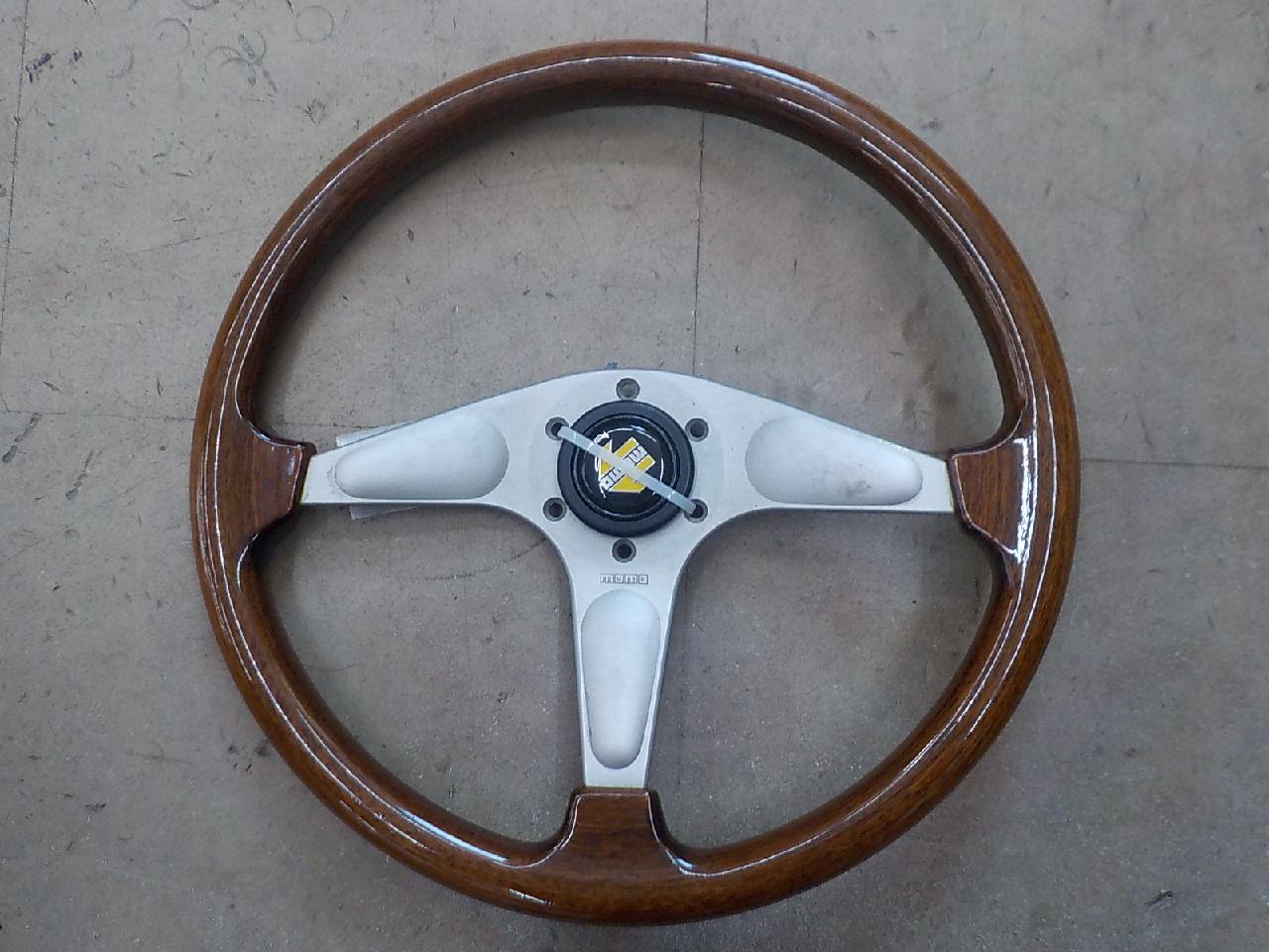 MOMO CERTO(チェルト) ウッドステアリング | カー用品 インテリア ステアリングを通販で購入する | 中古カー＆バイク用品の販売 ...